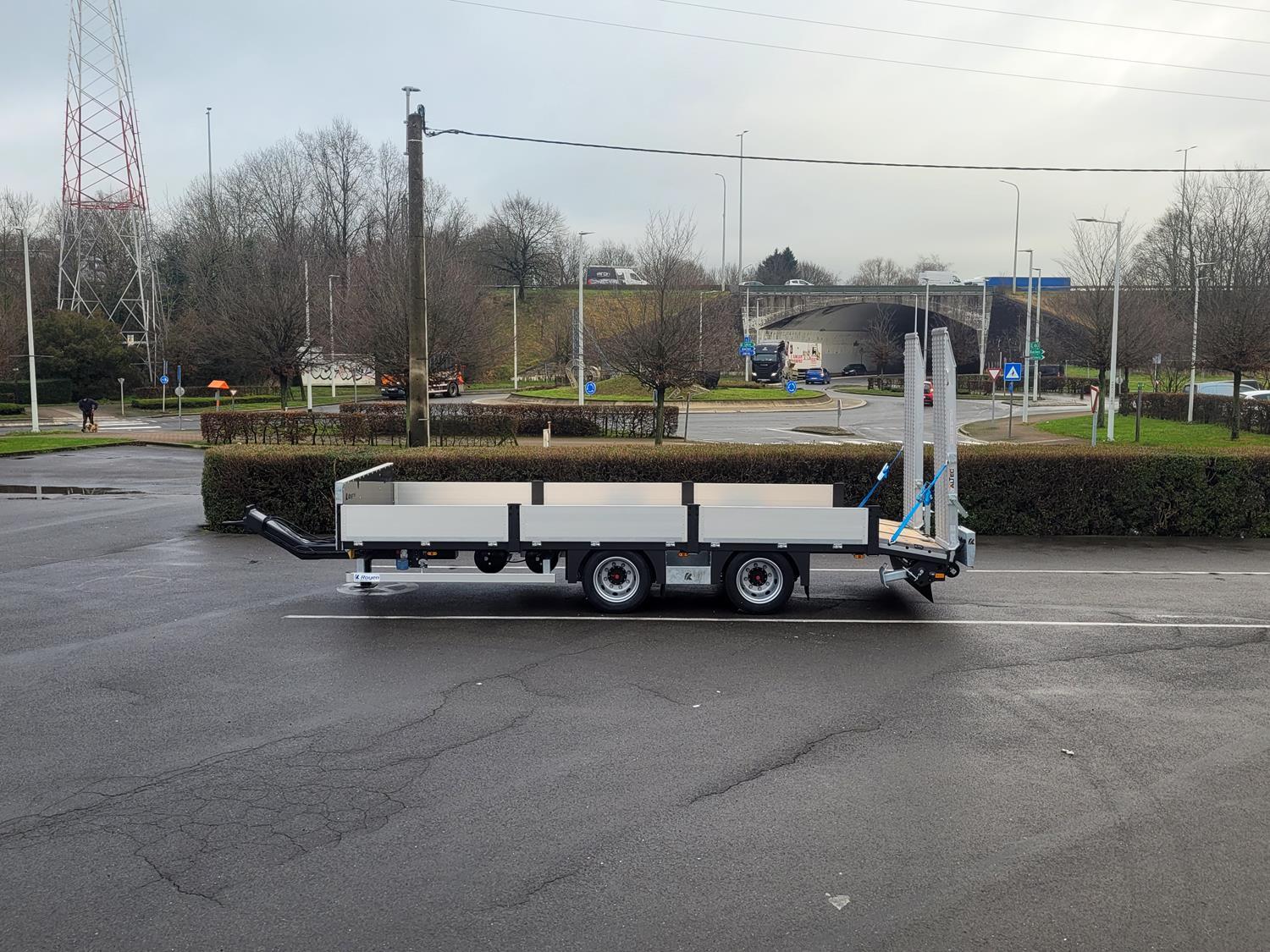 Remorque porte-engins tandem 2 essieux centraux - 20 tonnes de PTS ...